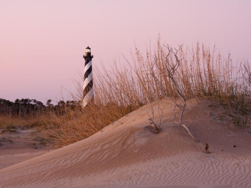 Why These Outer Banks Lighthouses Are Some of the Best in the Country ...